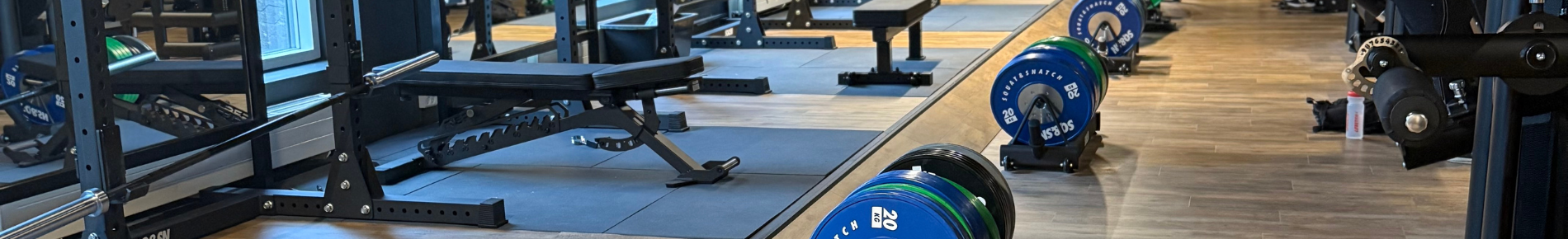 Gulvet der forebygger støj i fitnesscenteret